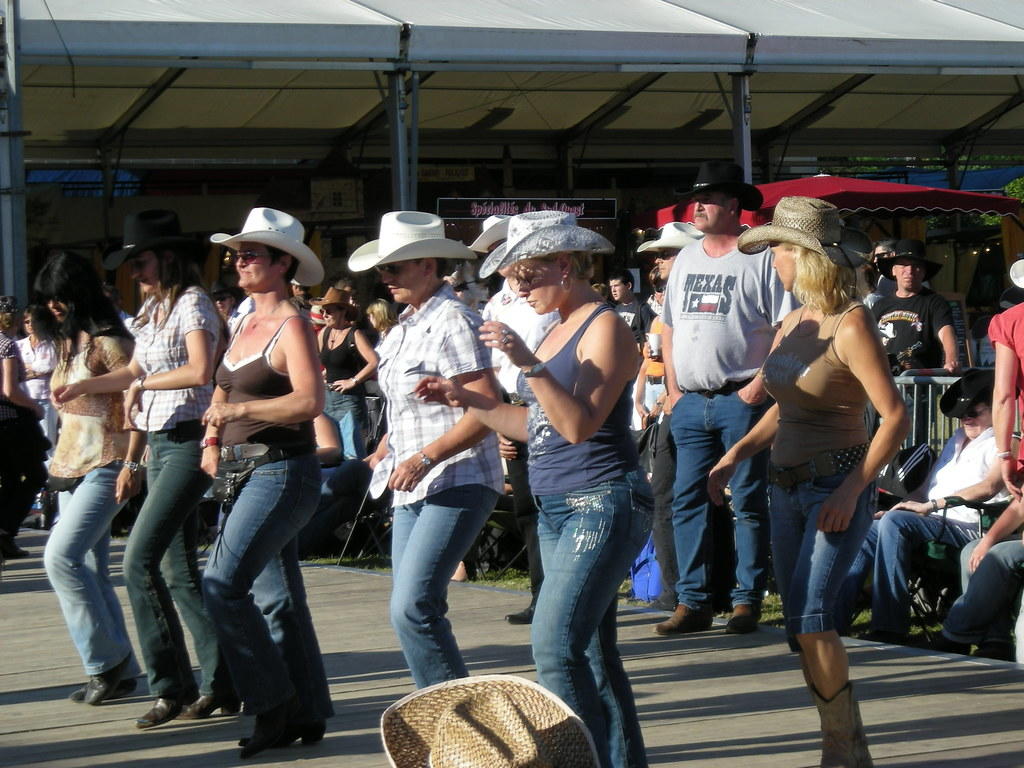 Tanzen wie im Wilden Westen: Lerne den Country Line Dance!