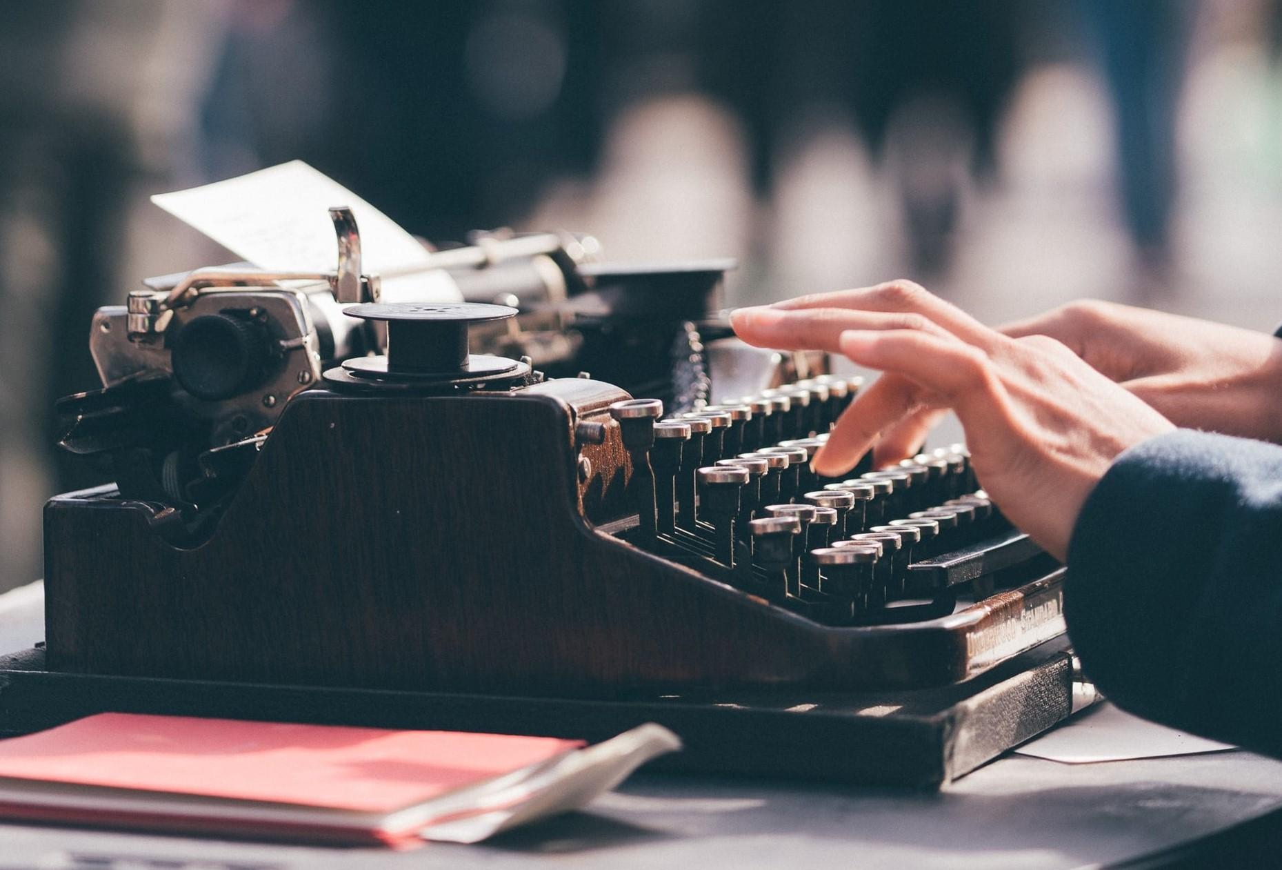 Postmoderne: Literatur & Merkmale | Superprof